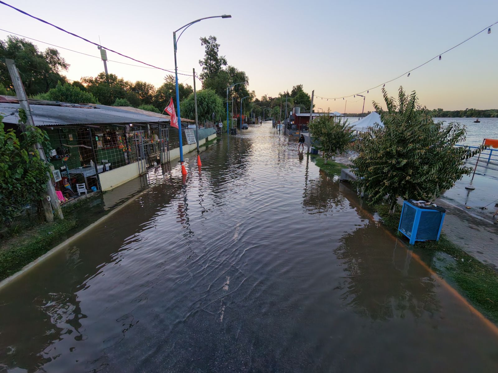 Impactante sudestada en Escobar: el río se retiró más de dos metros y ...